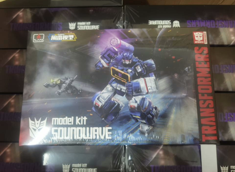 In Stock New Flame Toys Furai Model Soundwave Model Kit